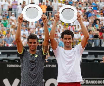 Aos 40 anos, André Sá anuncia aposentadoria: "Carreira de sucesso"