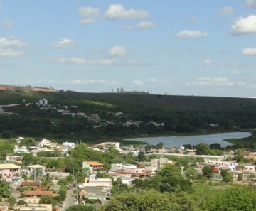 Aeroporto é base da economia da pequena cidade de Confins