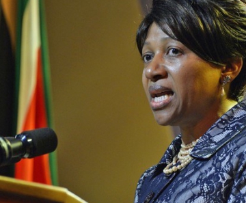 Neta de Mandela diz que missão do avô sempre foi ajudar desfavorecidos