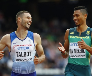 Van Niekerk brinca com rival britânico e levanta público na estreia nos ...