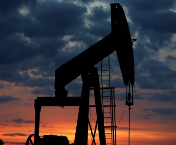 Petróleo cai mais de 2% após Arábia Saudita anunciar plano para ampliar ...