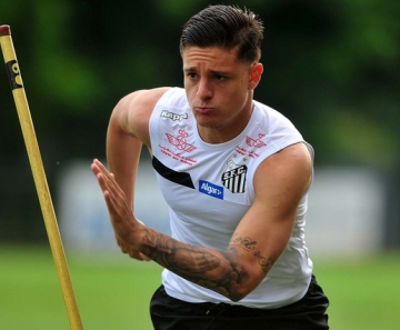 Fora dos planos do Santos, Lucas Crispim acerta com o São Bento