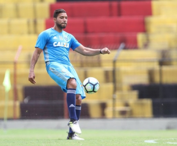 Henríquez foca motivação em grau máximo por "feito histórico" do Sport