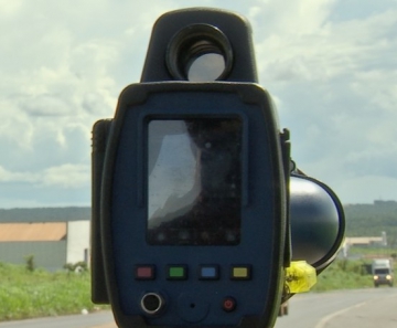 PRF registra mais de 2 mil veículos trafegando acima da velocidade nas ...