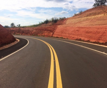 Equipe técnica vistoria pavimentação e revitalização da MT-100